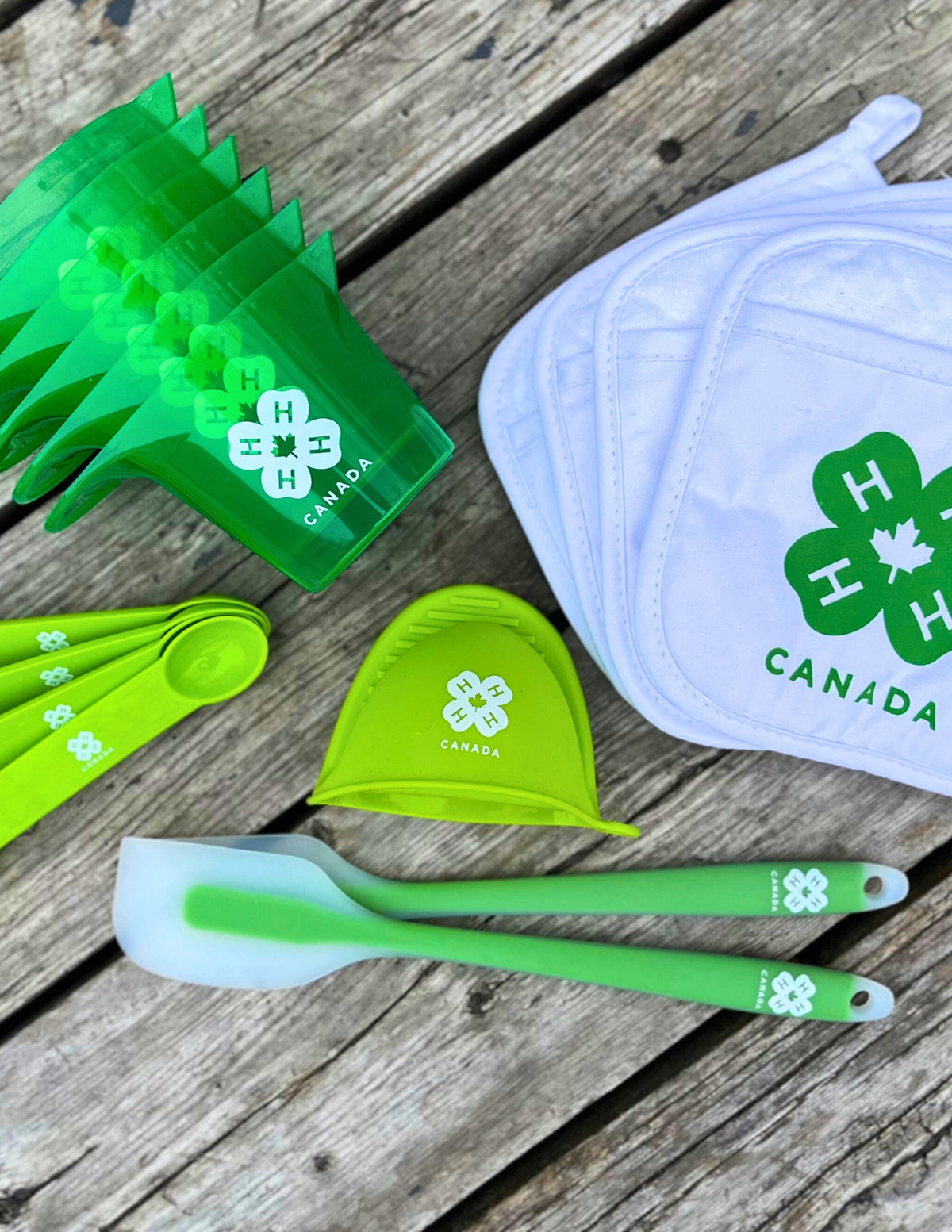 Shop your favourite 4-H products and discover new items – 4-H Canada Store